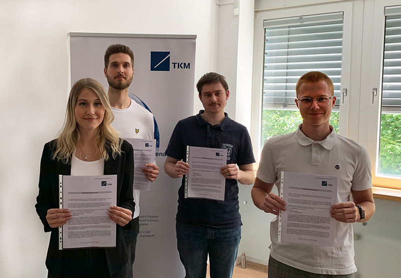 Herzlichen Glückwunsch zur erfolgreich bestandenen Abschlußprüfung